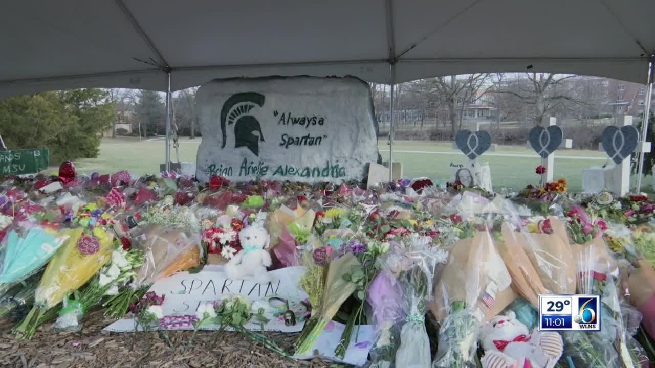 Spartans rally to remember victims ahead of basketball game - YouTube