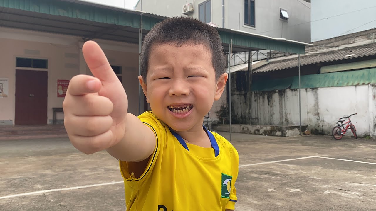 Fun with Vietnamese🇻🇳 children - YouTube
