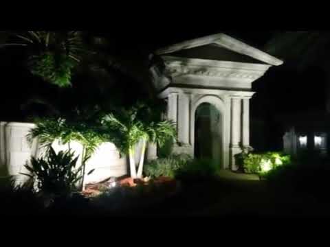 Rare footage of XXXTENTACION face at his grave ️ - YouTube