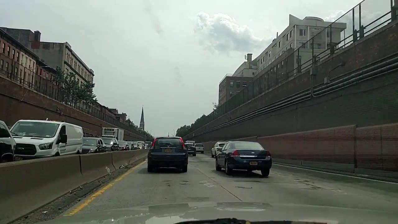 Brooklyn-Queens Expressway (Exit 26) eastbound - YouTube