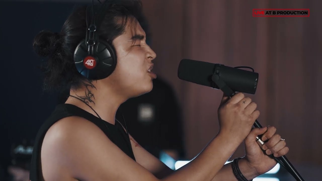 mxrningstar - gunigtai (Live at B Production) - YouTube