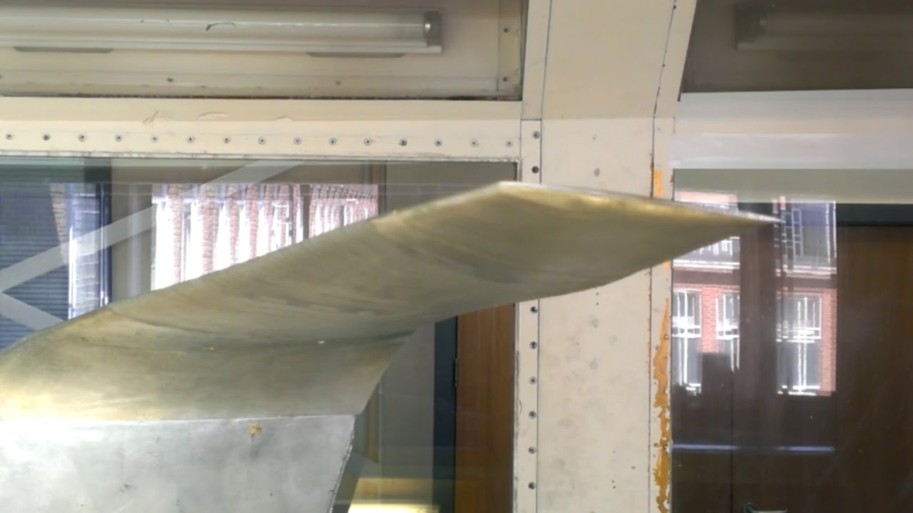 morphing winglet demonstrator - YouTube