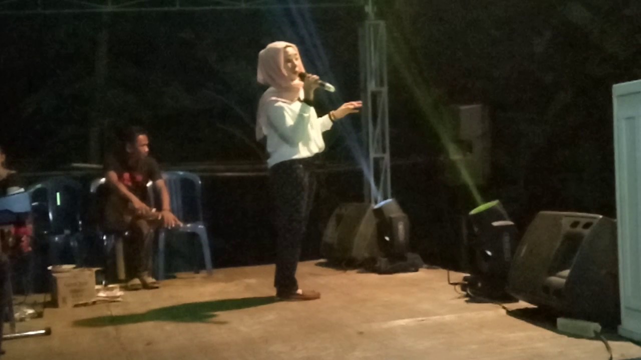 Dewi Bunga-GOYAH - YouTube