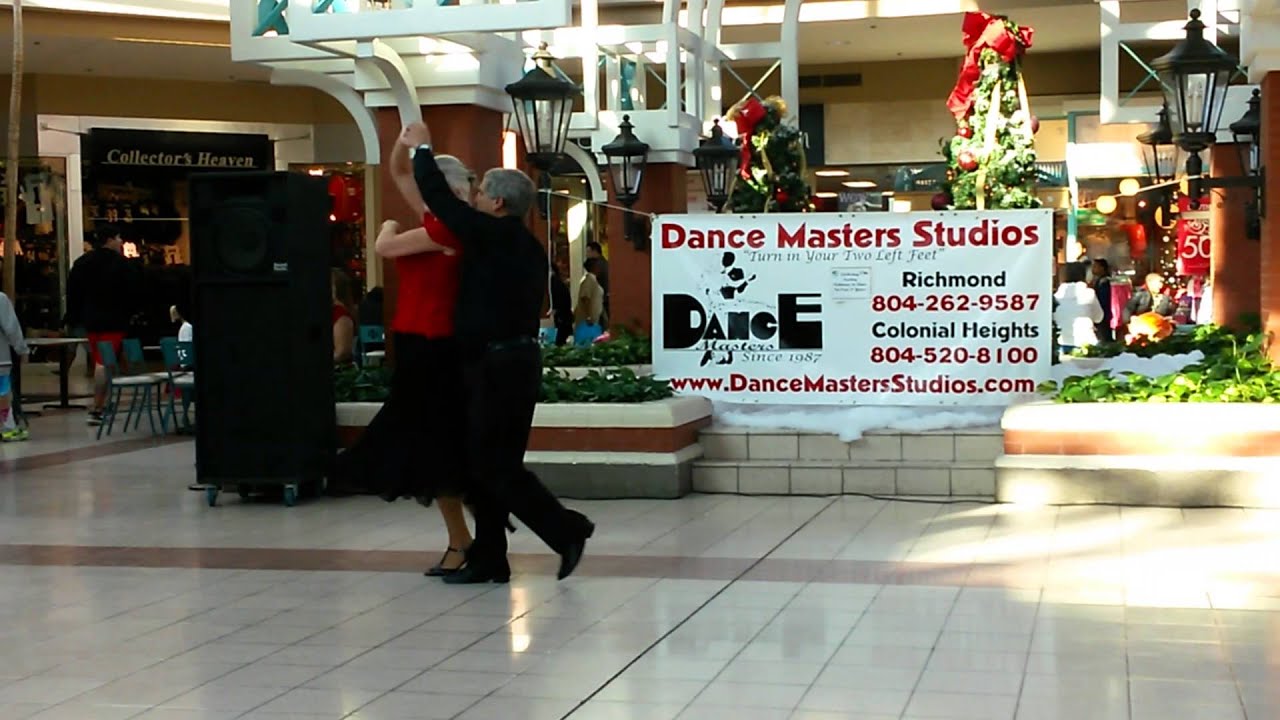 2015 Dec 19 Mark & Roxanne Christmas Samba - YouTube