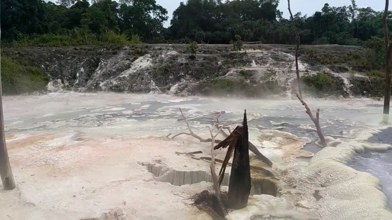 Kawah putih tinggi raja - YouTube