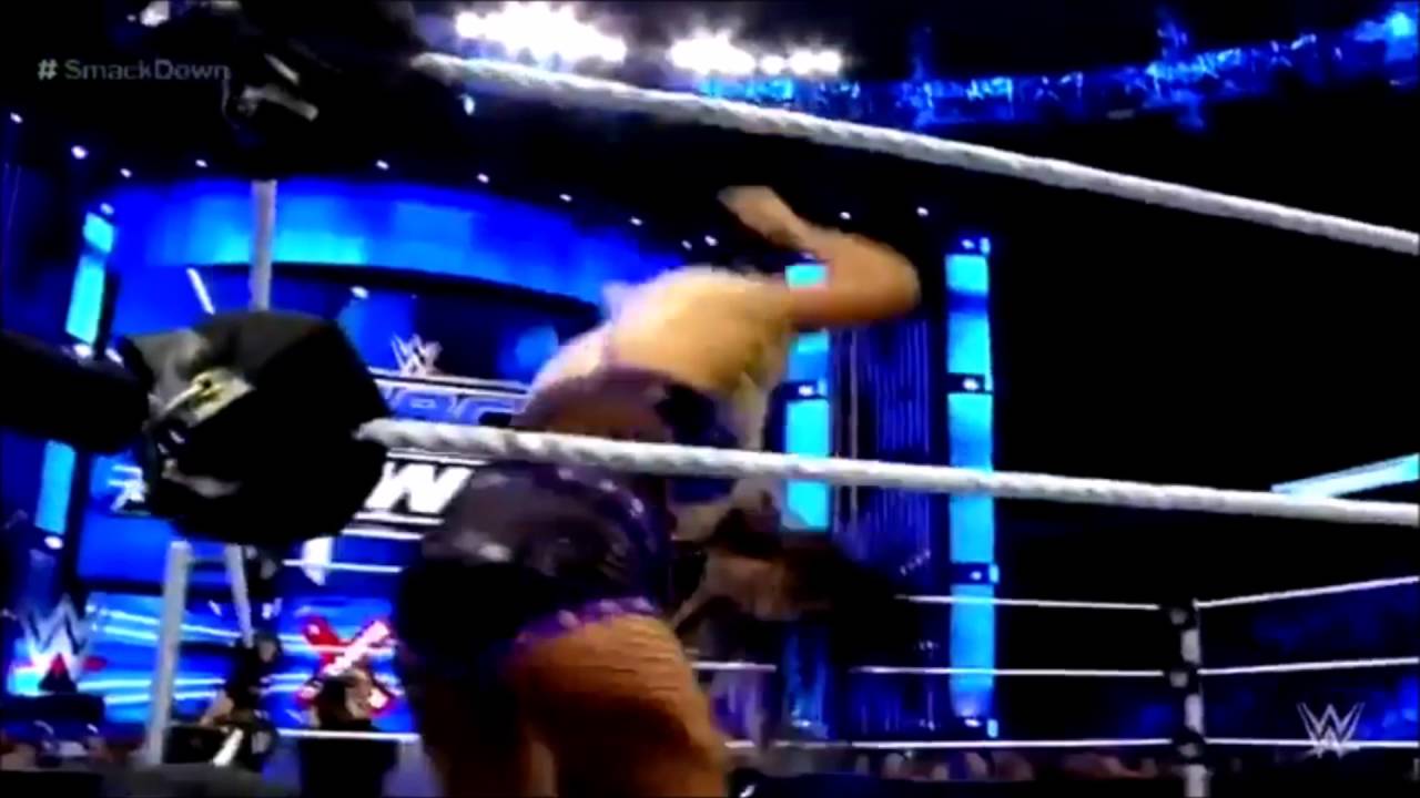 High Knee Attack and Running Knee Strike to Dana Brooke - YouTube