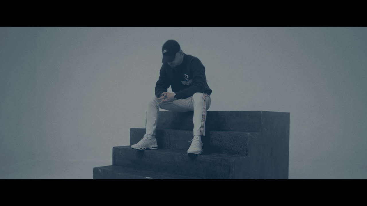 Tolik - V2V (Clip Officiel) - YouTube