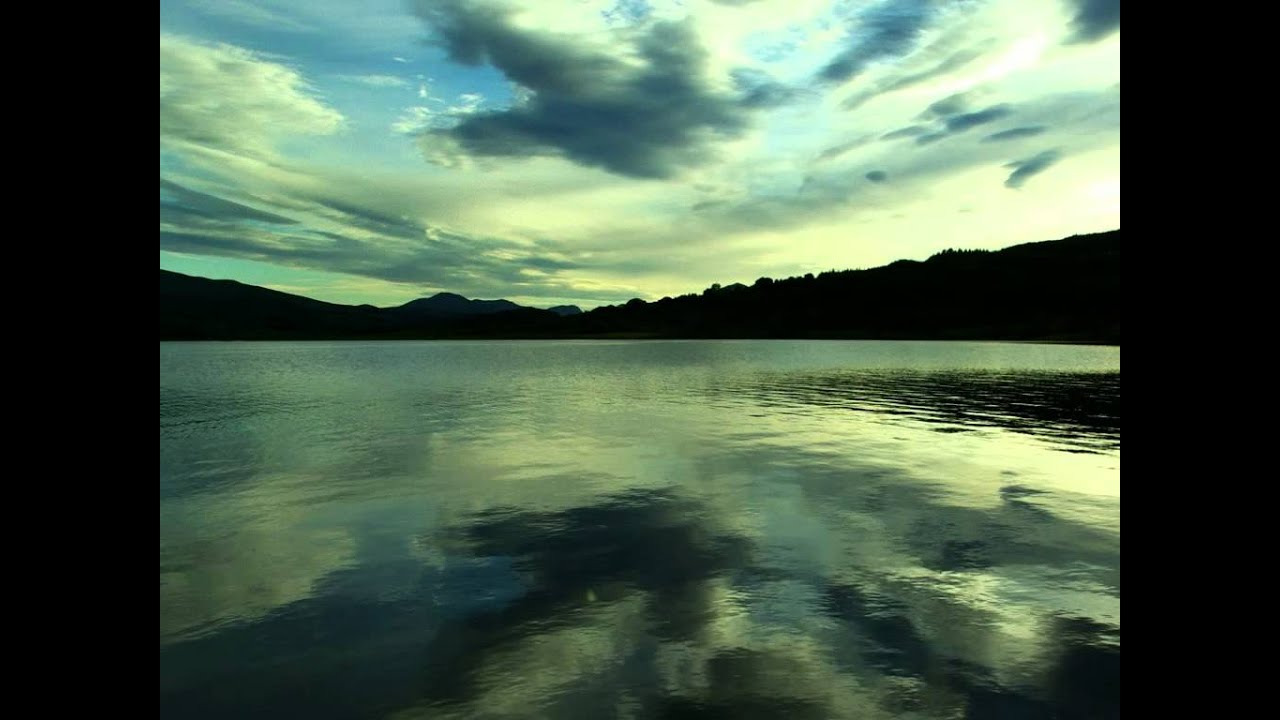 Stephen Daw: Applecross (played on mandora/gallichon) - YouTube