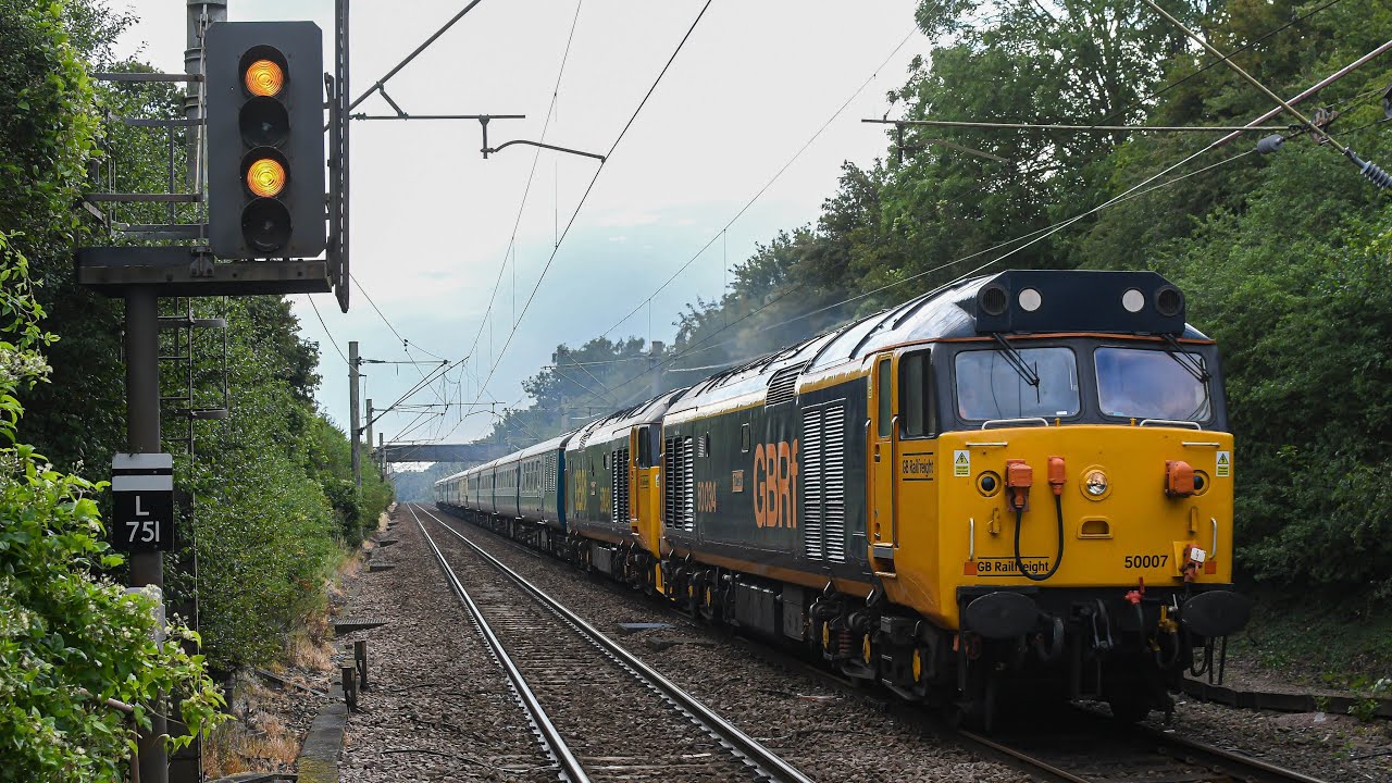50007 and 50049 Storm through Hatfield Peveral 1Z50 - YouTube