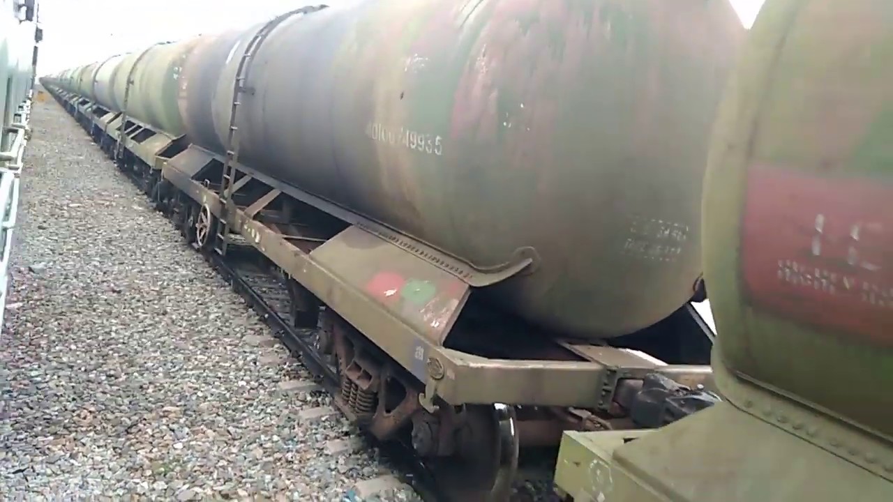 Oil Tankers Rail in INDIA || Petrol & Diesel & Gas etc.. || Biggest Oil ...