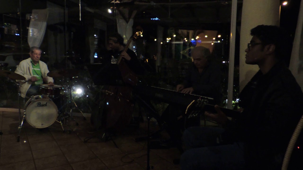 One Note Samba - Instrumental (Tom Jobim) - YouTube