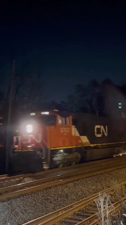 “RARE”(2 CN SD75I’s) 5783 SD75I leads CSX B705 through Piscataway w/ a Nice K3LA & a Sky Rail ...