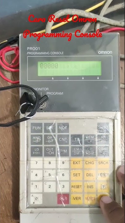 Programming Console Omron - YouTube