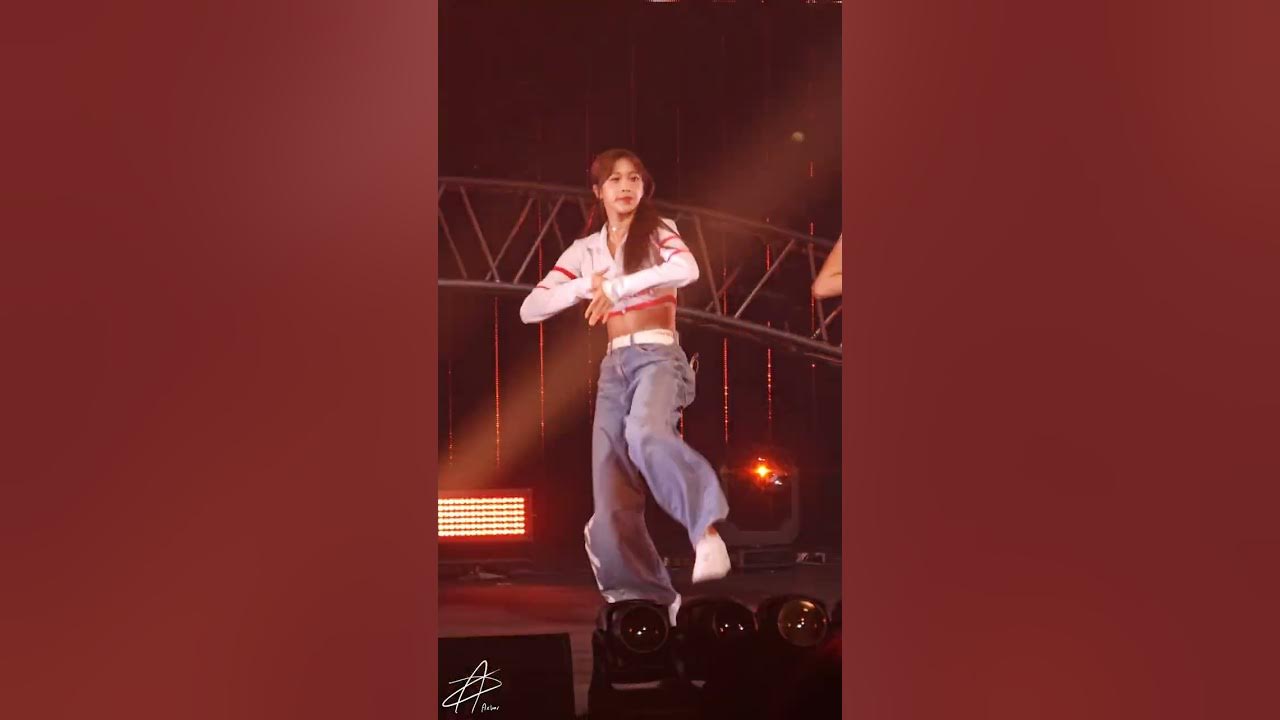 240914 tripleS - 24 Fancam 직캠 | Japan Showcase - YouTube