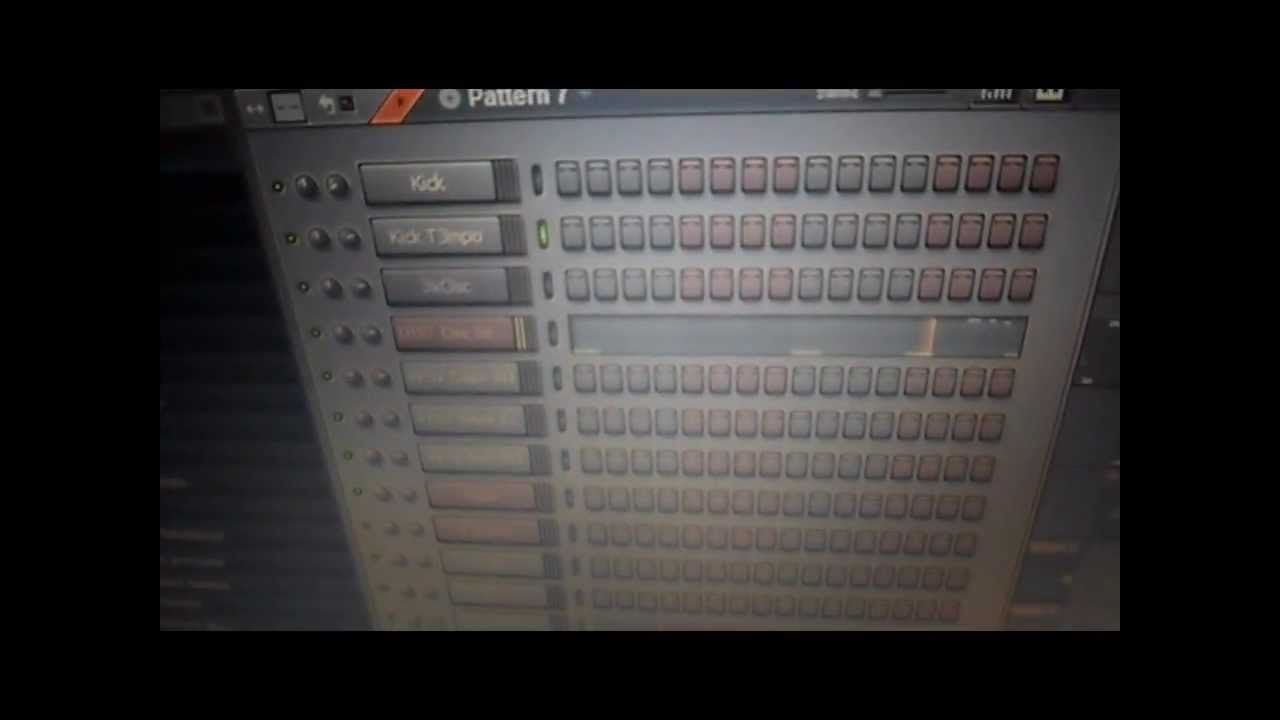 Axwell & Sebastian Ingrosso - Roar (T3mpo Remake) MU Soundtrack - YouTube