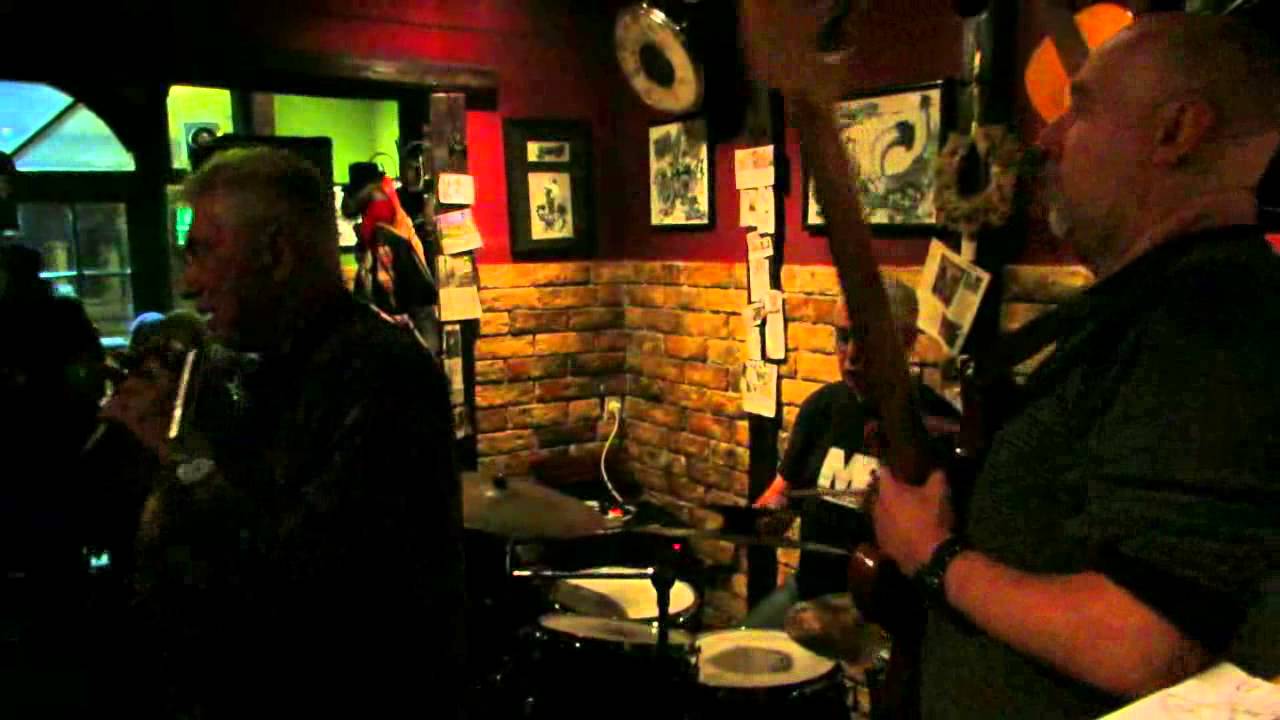 Andjelka Simic & Jovan Maljokovic Balkan Salsa Band - YouTube