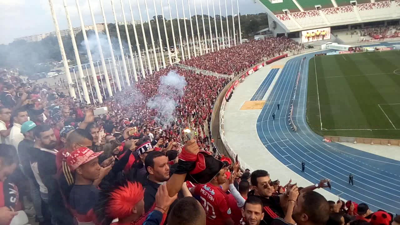 تيفو اتحاد العاصمة امام الوداد البيضاوي... Tifo usma - YouTube