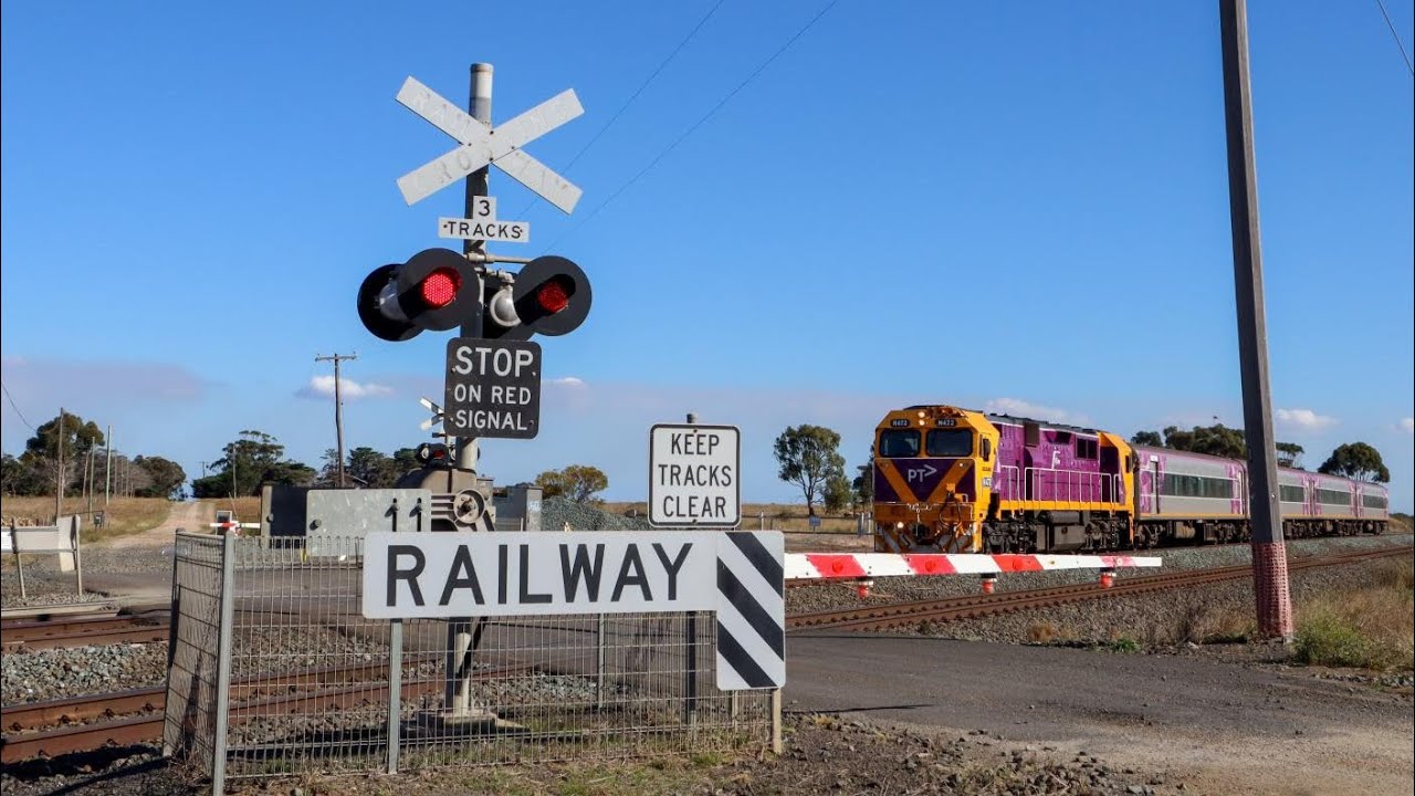 Cherry Swamp Road, Little River, Vic | ARTC Railway Crossing - YouTube