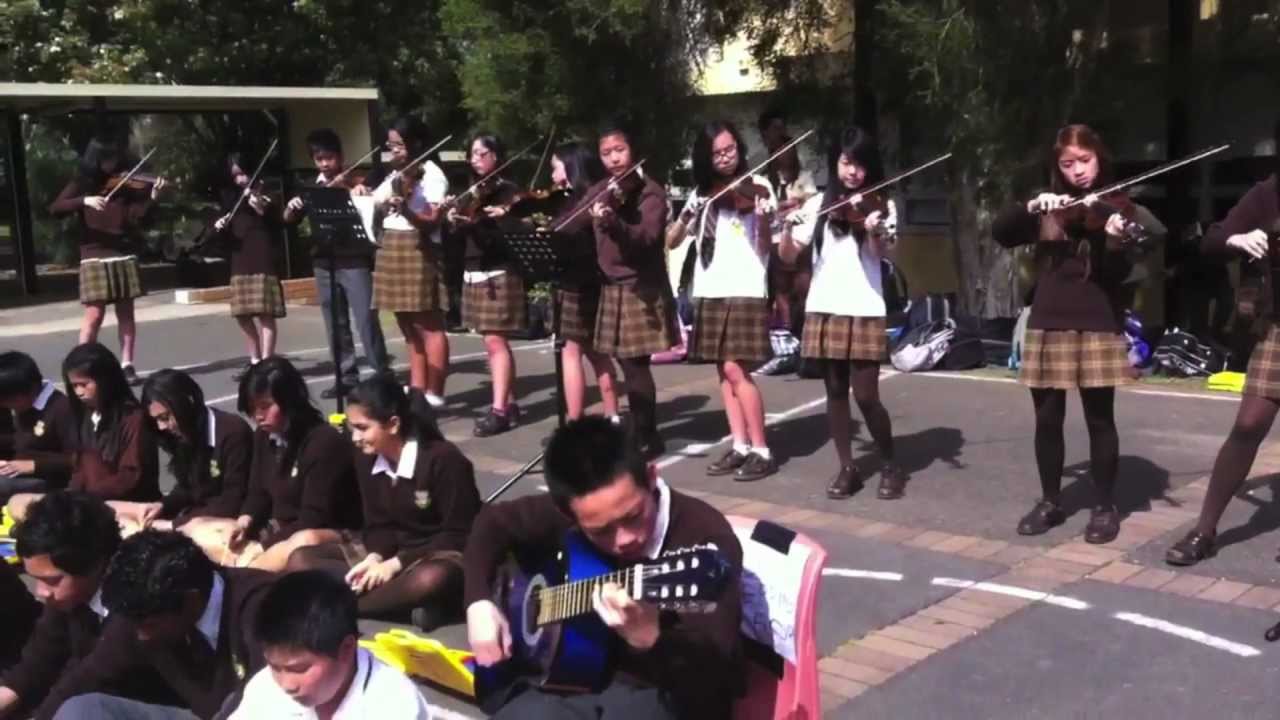 MCUI 2011: Fairvale high - YouTube