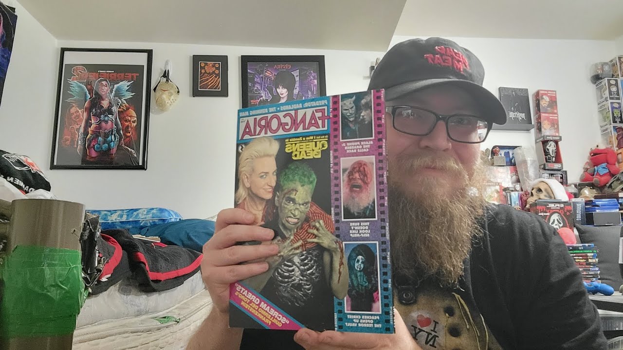 Unboxing Fangoria Volume 2 Issue #29 - YouTube