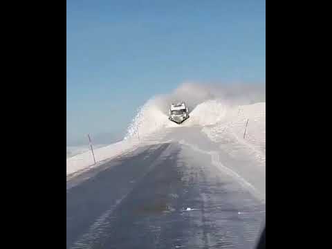Satisfying snow plowing - YouTube