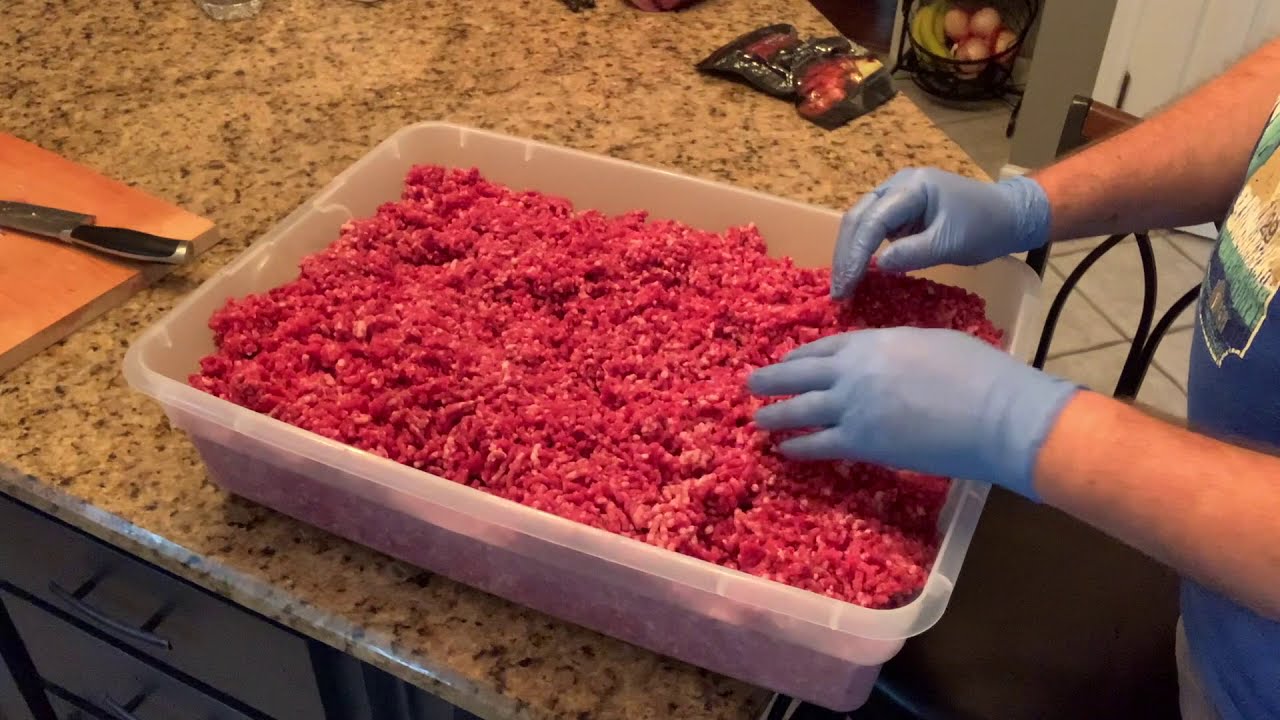 Wors maak vir beginners (Beginners' guide to making boerewors) - YouTube