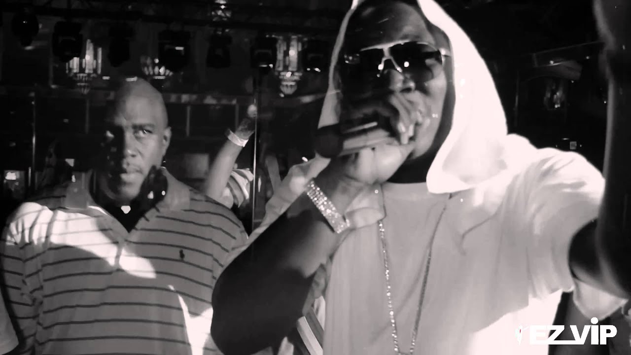 EZ VIP Presents-Yung Joc-I Know What She Like (Live) - YouTube