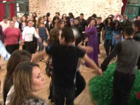 GRUP GUZELLER-MELEK & TUNCAY AKSARAY KINA GECESI  HIZLI HALAY 19.11.2010.wmv