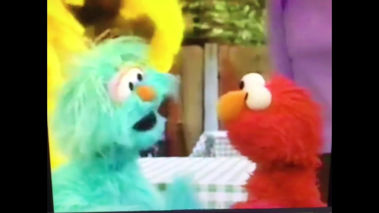 Elmo screams like World War II soldier - YouTube