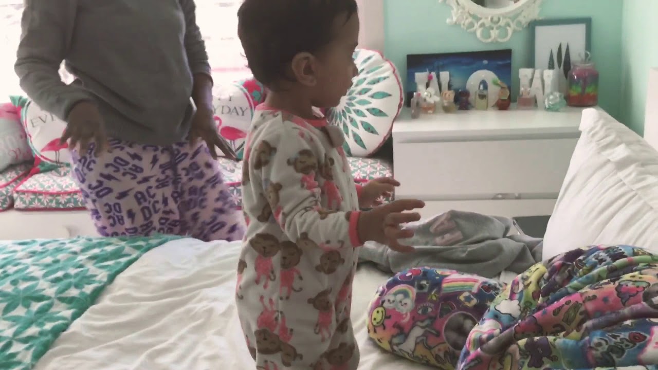 Crazy baby rays - YouTube