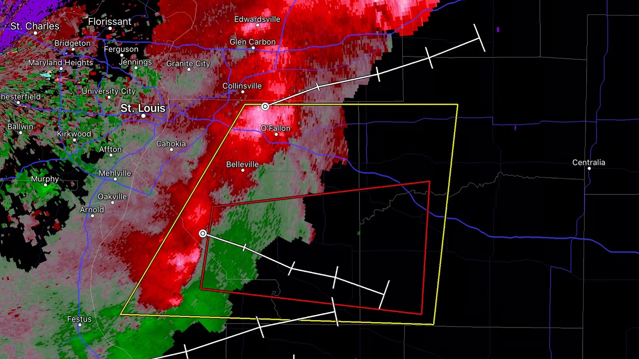 Velocity Radar of tornado near St. Louis - YouTube