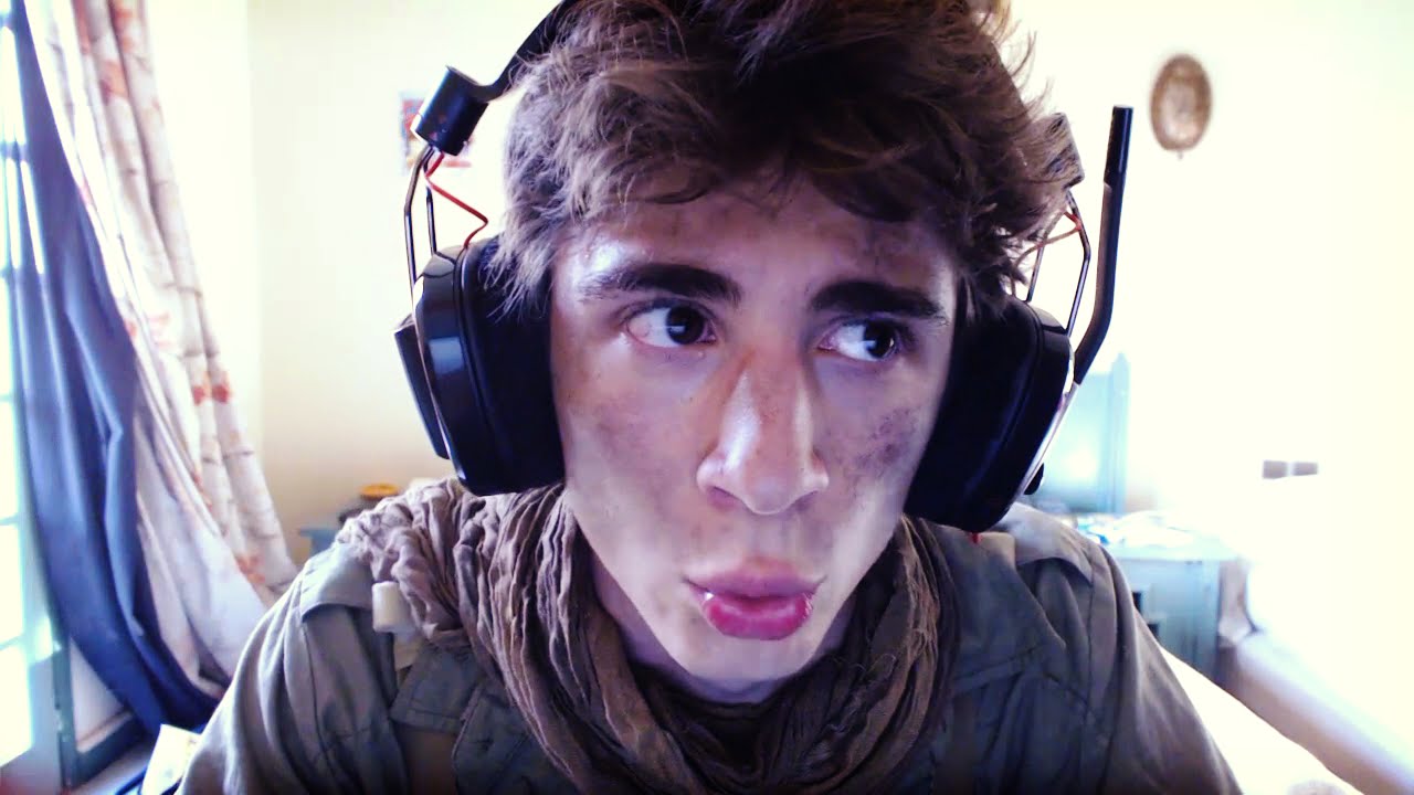 FAVIJ SPARA CON ARMI VERE! - #Favirisponde - YouTube