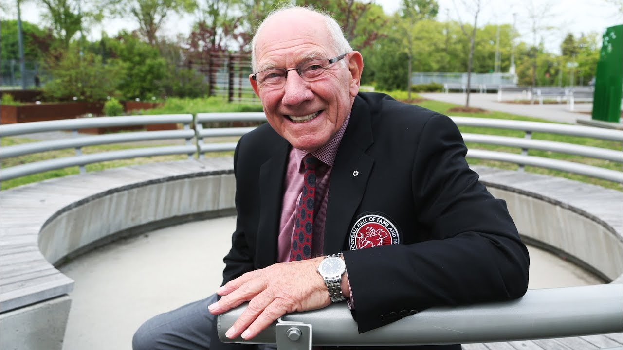 Ottawa's football king: The enduring popularity of Russ Jackson - YouTube