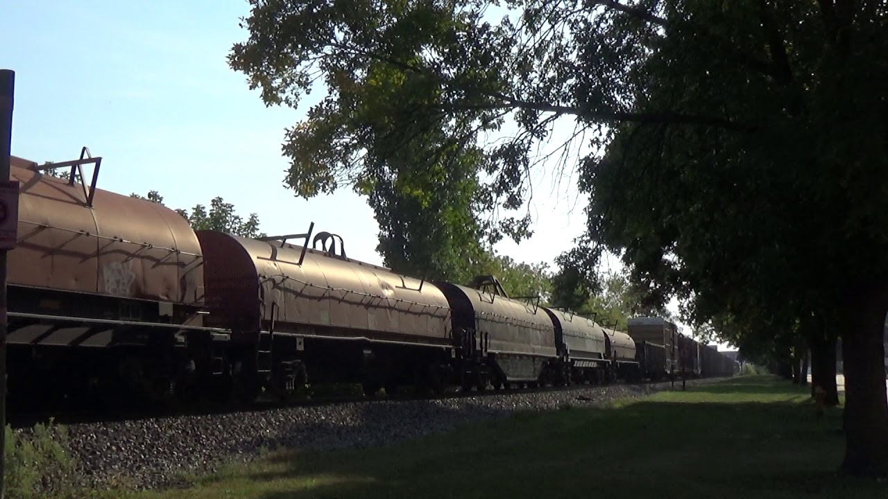 CSXT 812 4697 Appleton, WI 9/16/17 - YouTube