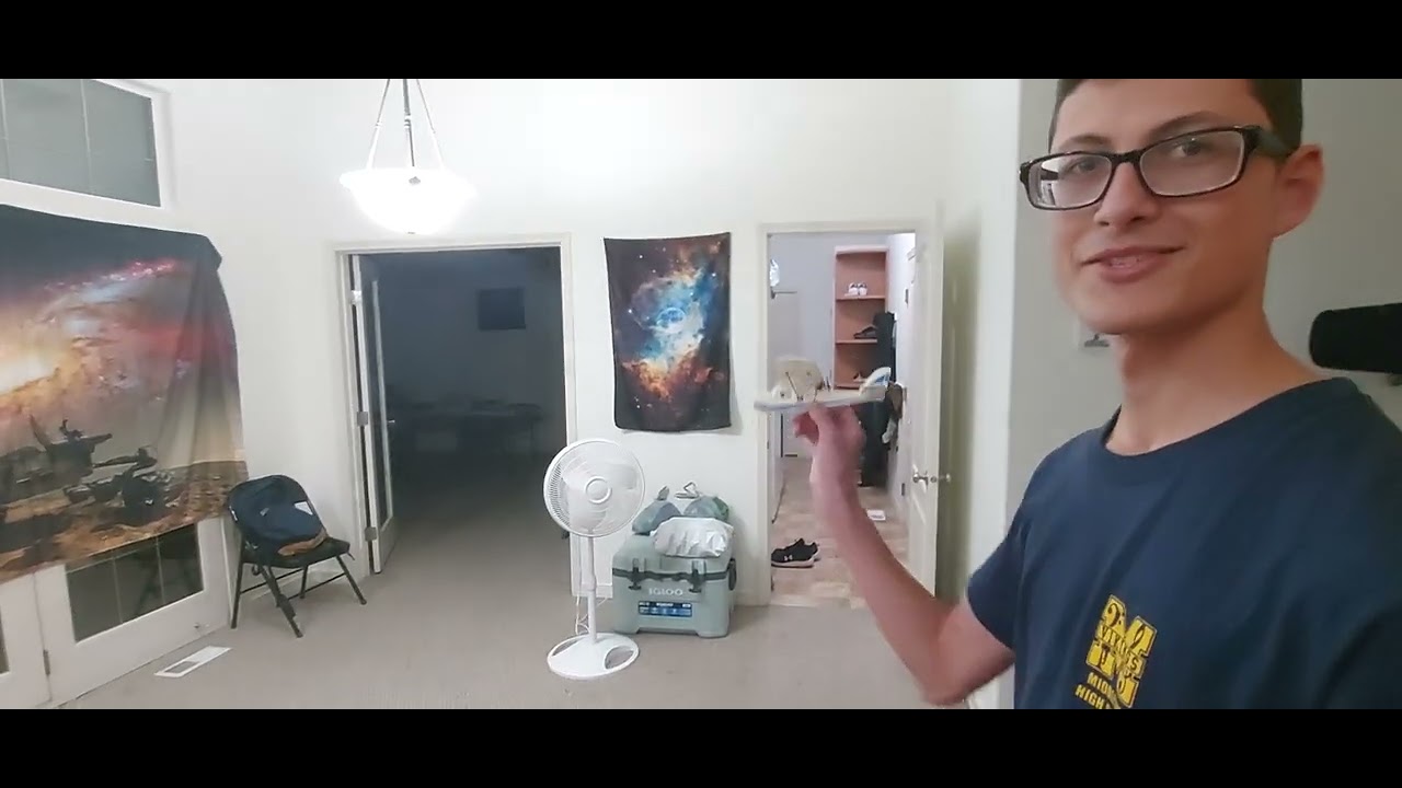 Indoor RC Plane flys - YouTube