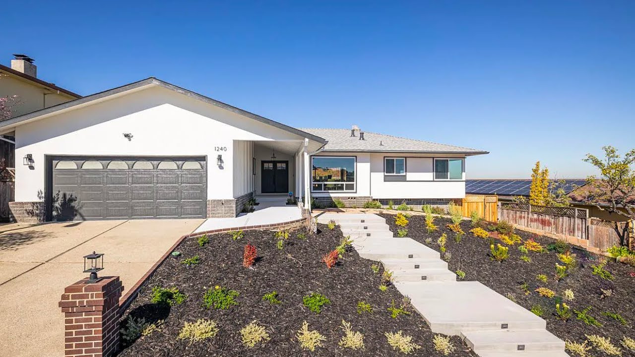 TOUR A $2.89M Home With Panoramic Views In Millbrae California - YouTube