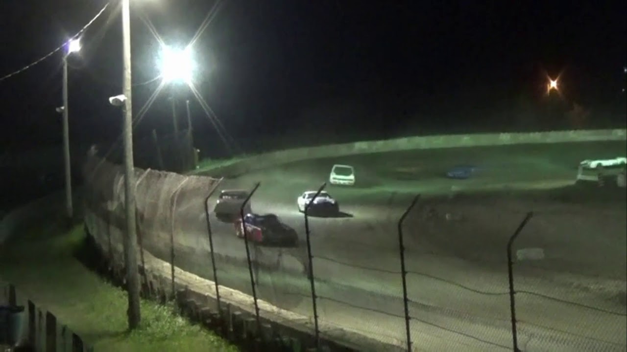 2018 South Buxton Raceway Thunder Stock Shoot Out - YouTube