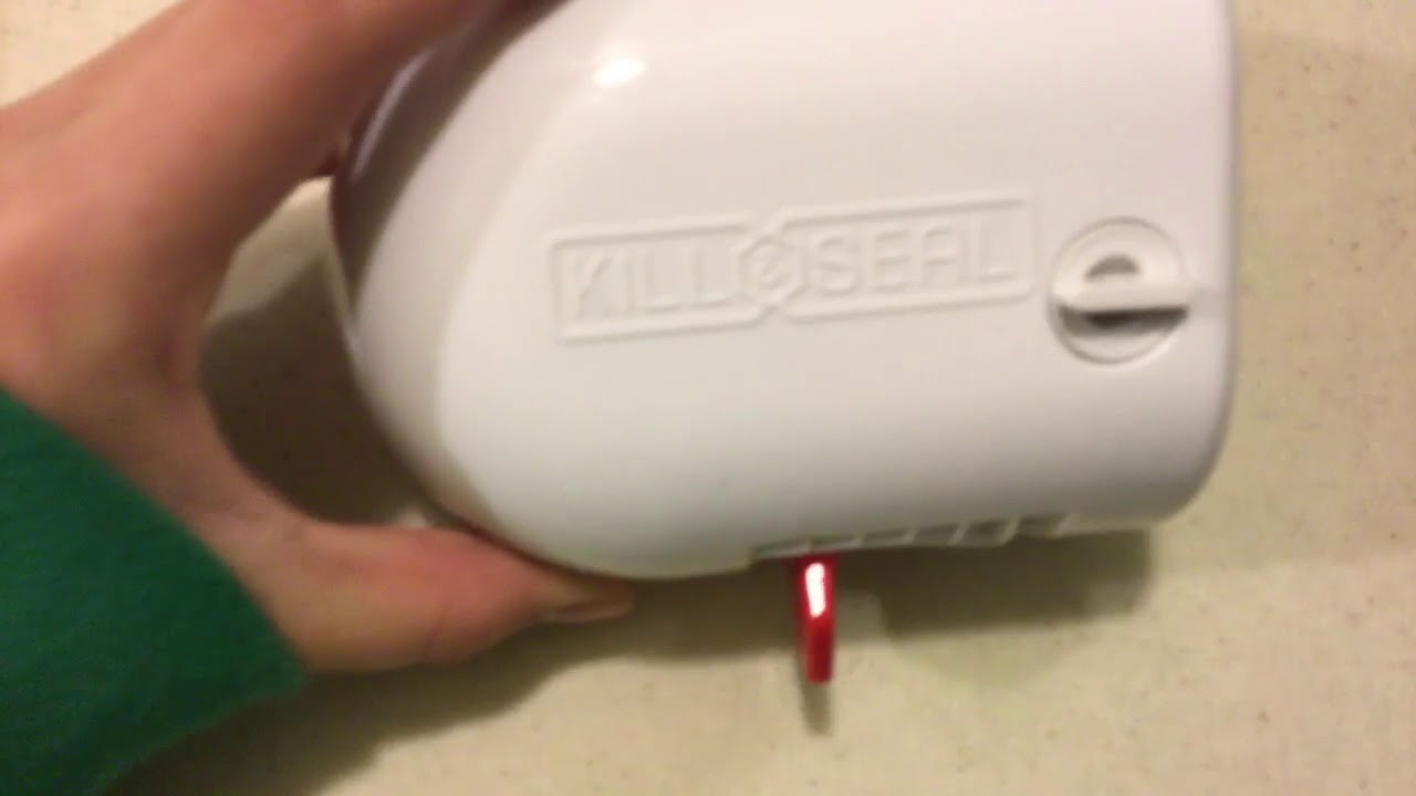 Victor kill and seal mouse trap review - YouTube