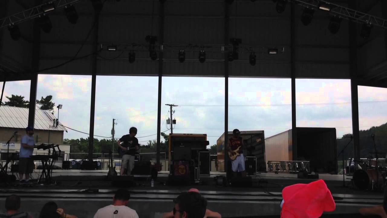 Broccoli Samurai @ The Werk Out 2014 - Mario Kart - Luigi's Raceway ...