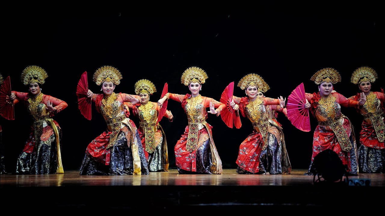 Nonton Mama perform Tari Bajidor Kahot ala Sanggar Tari Sekar Tanjung ...