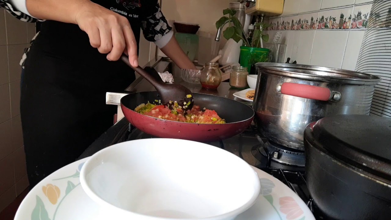 Sopa de arepa. Una deliciosa changuita antioqueña - YouTube