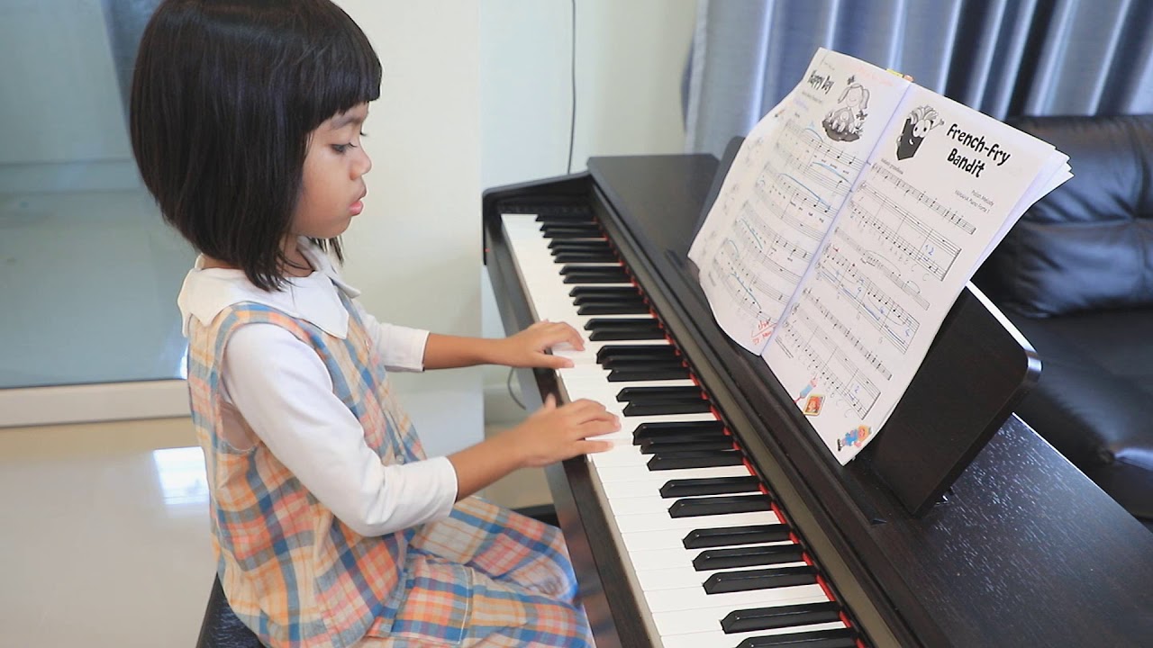 เพลง "French Fry Bandit" by น้องข้าวหอม - YouTube