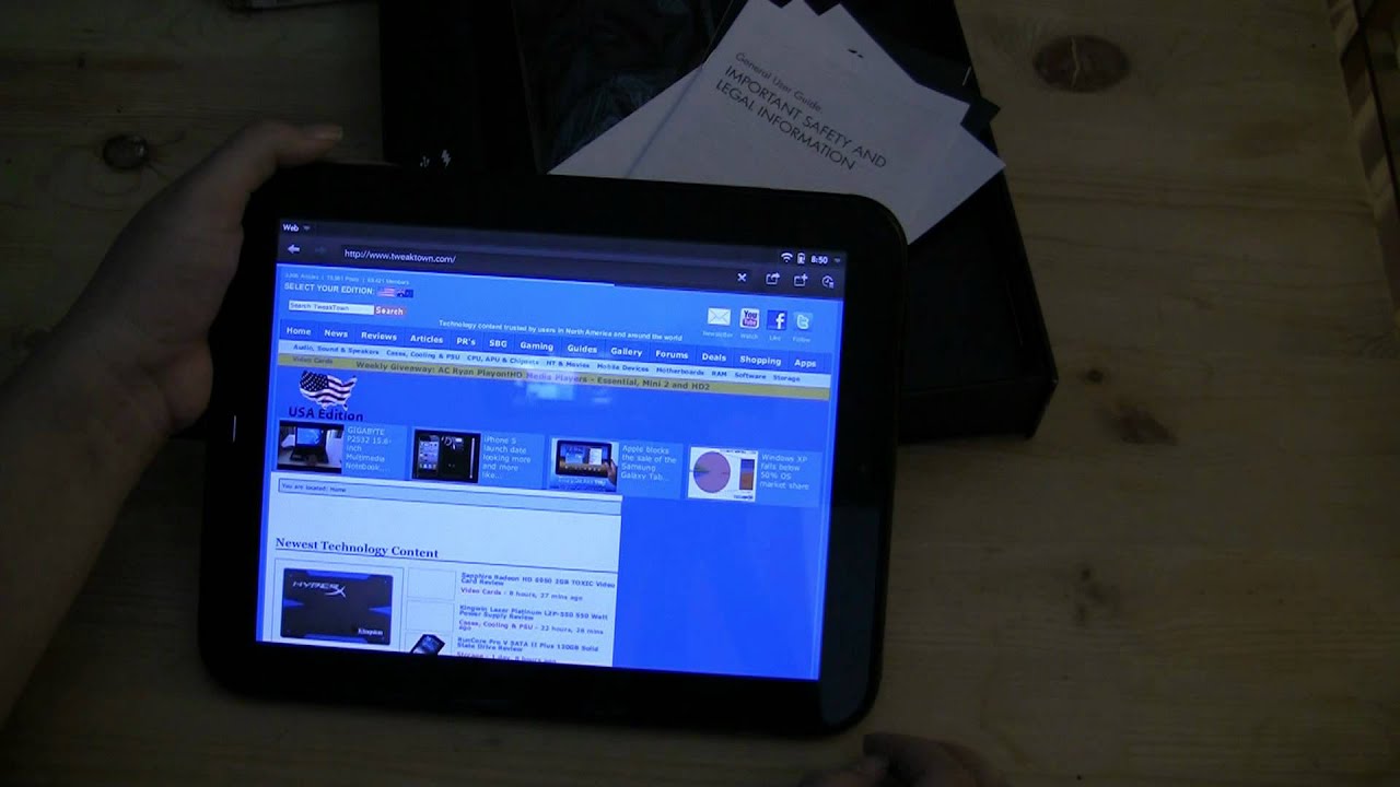 HP's TouchPad Tablet PC unboxing - YouTube