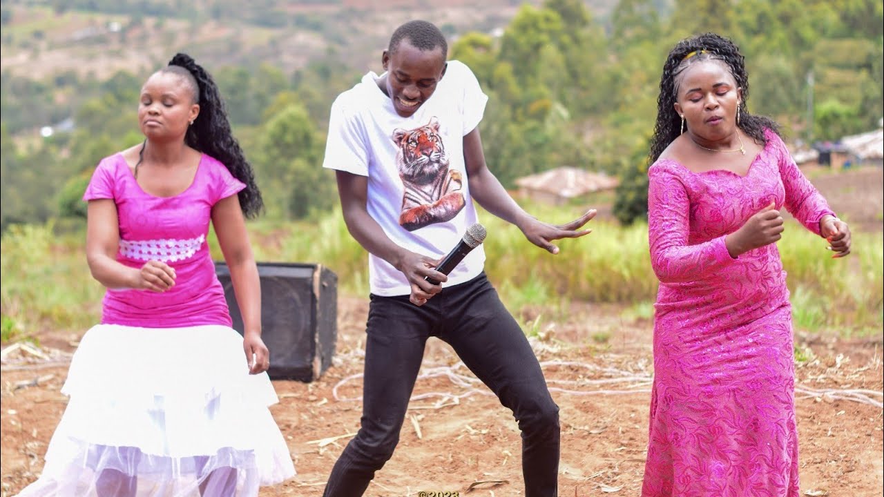 KASINGA,, ROSELINE KATUNGWA AND EARTH AEROPLAN - YouTube