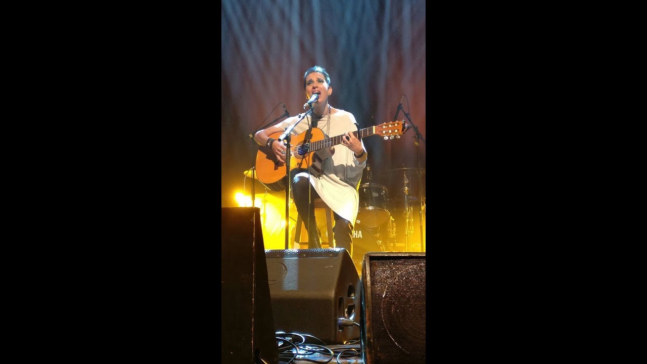 Bat Ella comes to Chicago! - YouTube