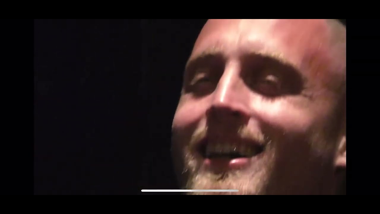 Chet hanks meets the hoff twins - YouTube