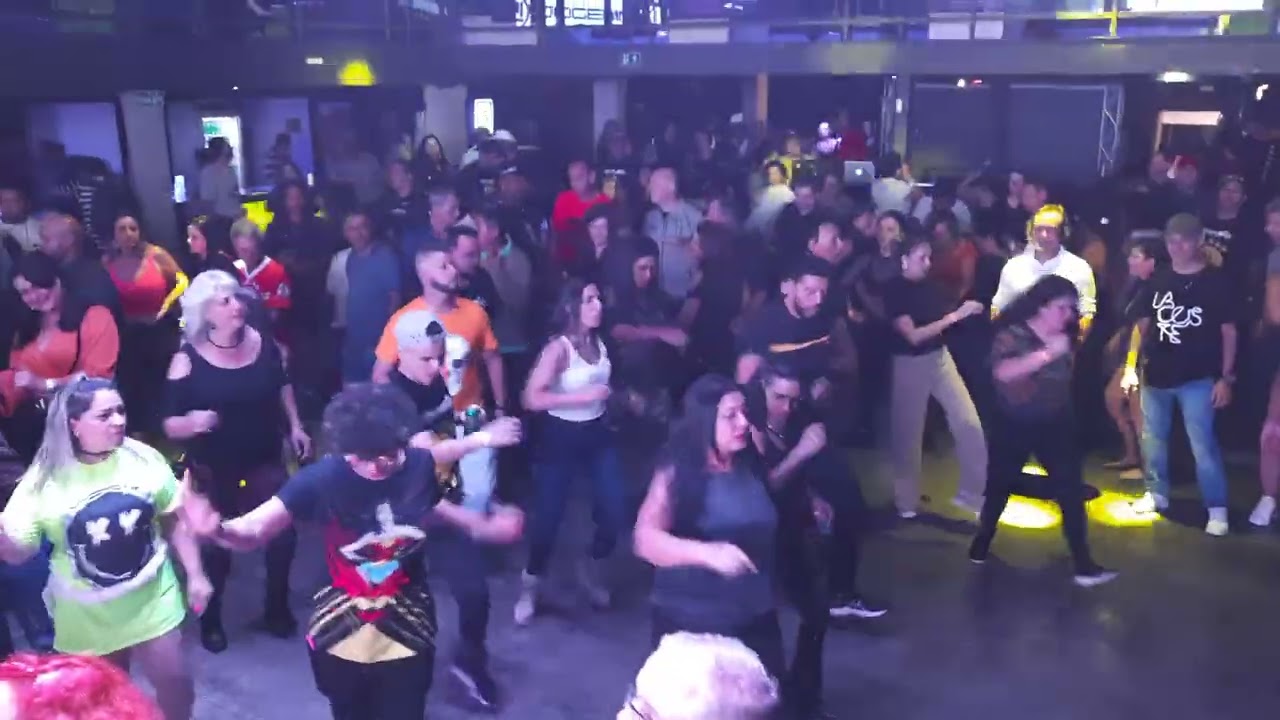 Dj Rogerinho Rhapsody FlashOuse Daisy Dee From Technotronic Pt - YouTube