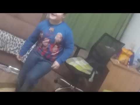 Dans pe papuci Gucci