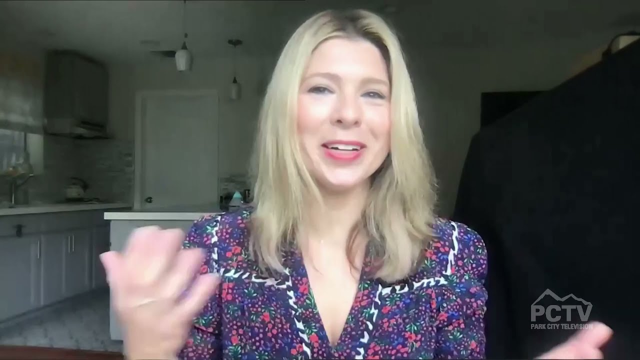 Yahoo Sports Analyst Liz Loza - YouTube