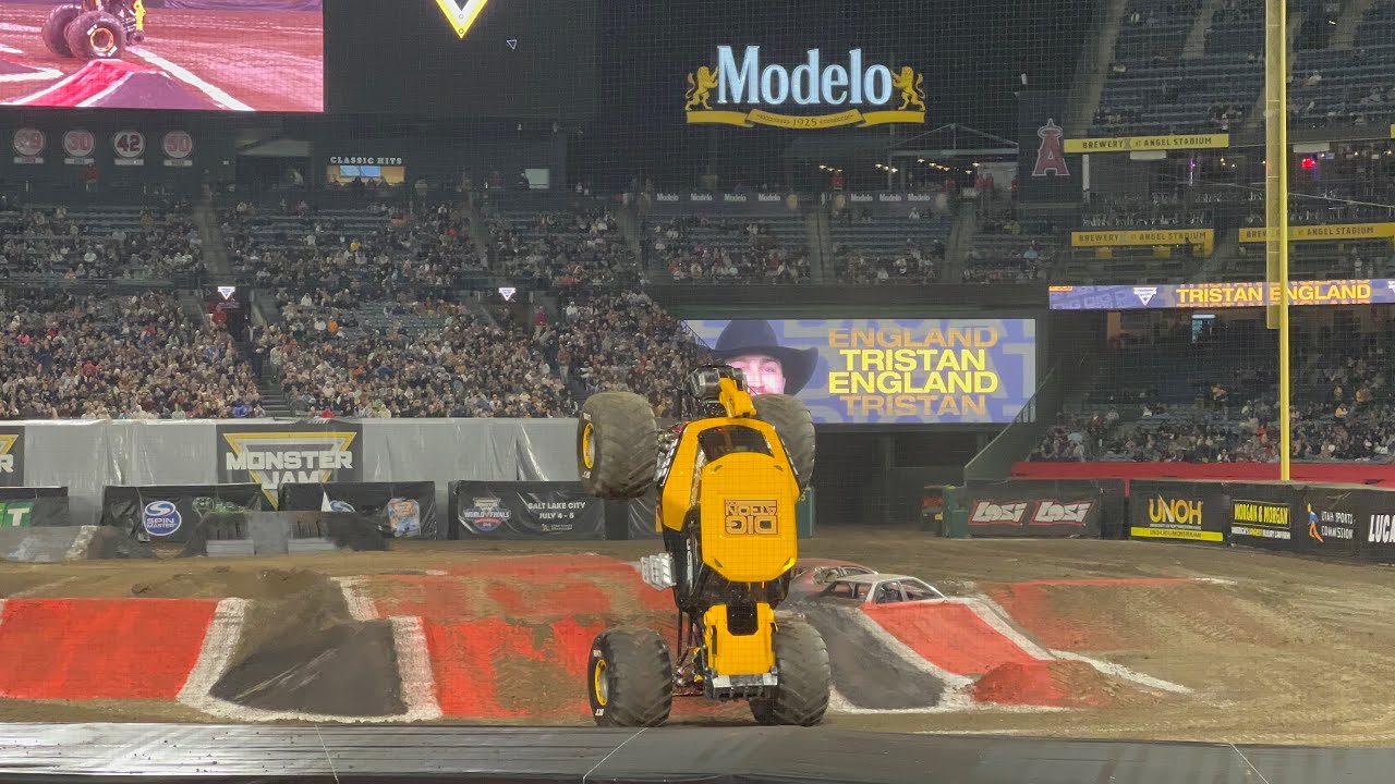 MONSTER JAM ANAHEIM 2025! | Pit Party, Racing Competion, Skills ...